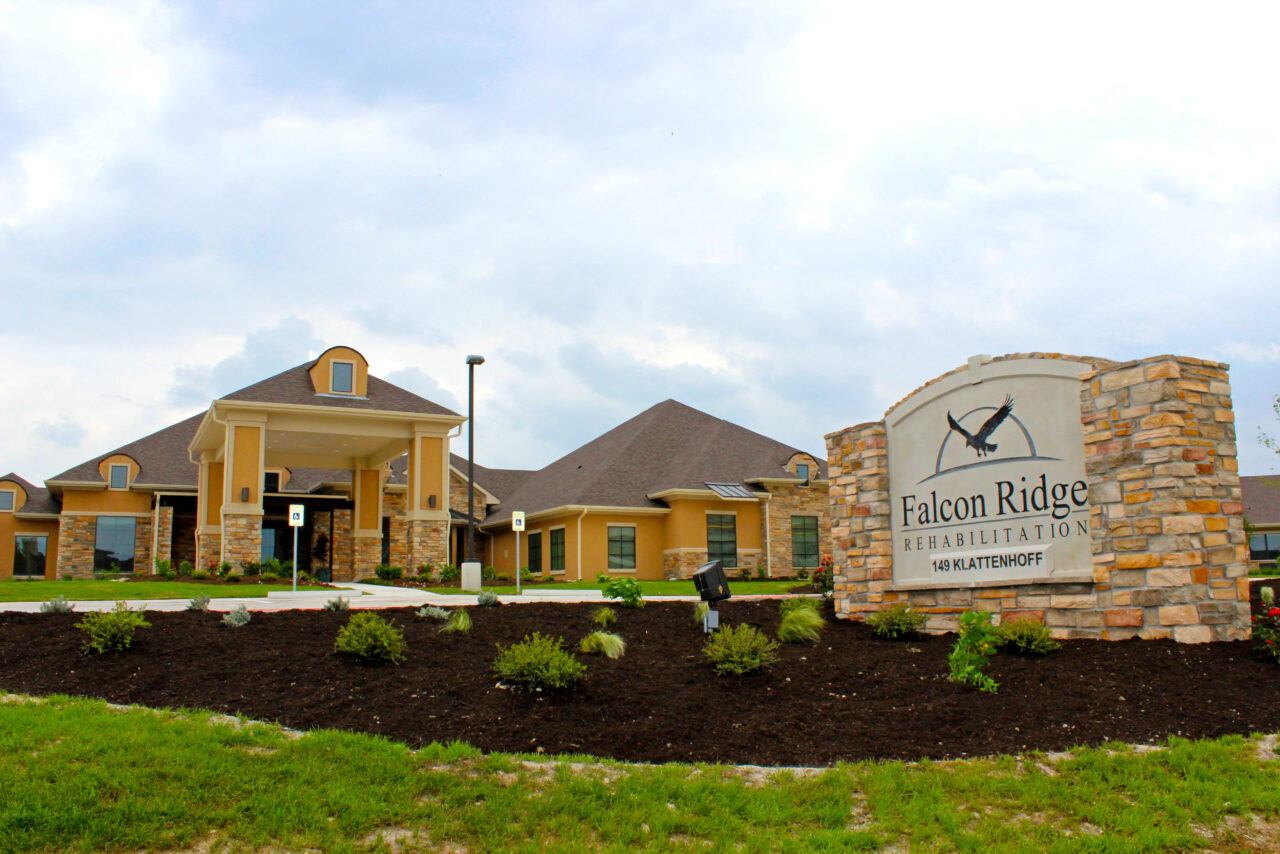 Care Services & Amenities | Falcon Ridge Rehabilitation